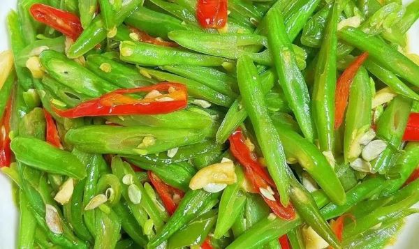新鲜刀豆怎么炒好吃_刀豆炒前要不要焯水-第1张图片-山城妙识 新鲜刀豆怎么炒好吃_刀豆炒前要不要焯水-第1张图片-山城妙识