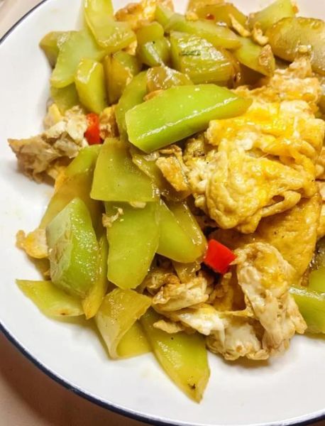 莴笋炒鸡蛋怎么炒才脆_莴笋炒鸡蛋窍门-第1张图片-山城妙识