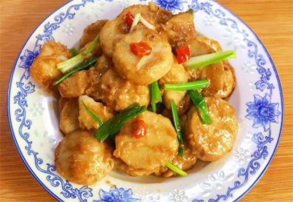 红烧大芋头怎么做_大芋头红烧要不要先焯水-第3张图片-山城妙识