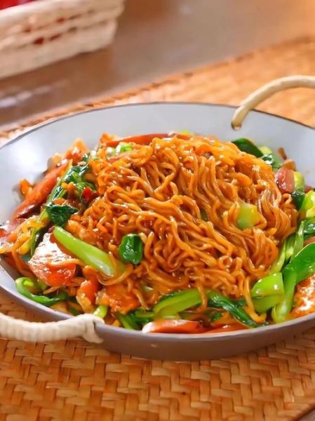 辣炒方便面怎么做_家常辣炒方便面做法-第3张图片-山城妙识