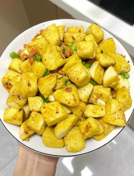 孜然炒馒头怎么做_孜然炒馒头用剩馒头还是新馒头-第1张图片-山城妙识