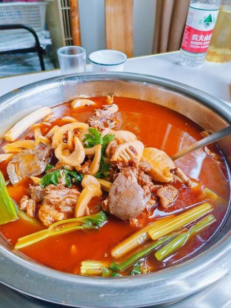 兔肉火锅怎么做_兔肉火锅的做法窍门-第3张图片-山城妙识 兔肉火锅怎么做_兔肉火锅的做法窍门-第3张图片-山城妙识