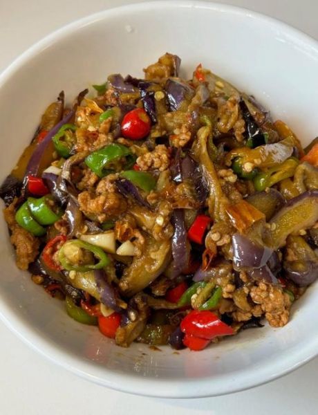 五花肉炒茄子怎么做_茄子吸油少不腻技巧-第1张图片-山城妙识
