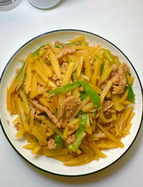 瘦肉炒土豆丝怎么炒好吃_瘦肉炒土豆丝的家常做法-第1张图片-山城妙识