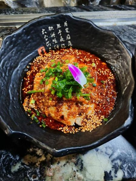 蒜泥白肉用什么部位的肉_蒜泥白肉用哪个部位最好吃-第3张图片-山城妙识