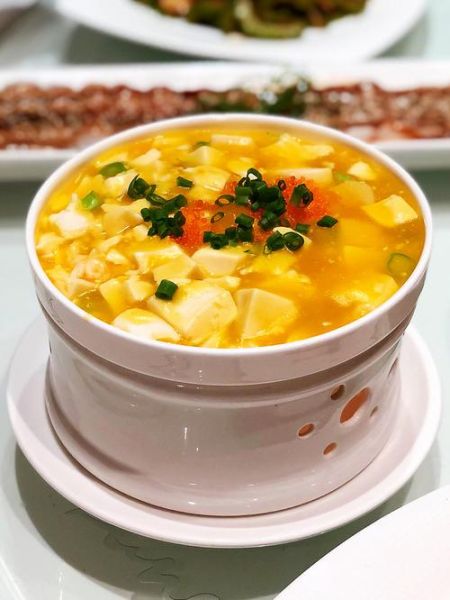 蟹黄豆腐怎么做_蟹黄豆腐热量高吗-第2张图片-山城妙识