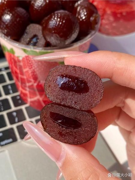 吃山楂糕的好处和坏处_山楂糕吃多了会怎样-第1张图片-山城妙识