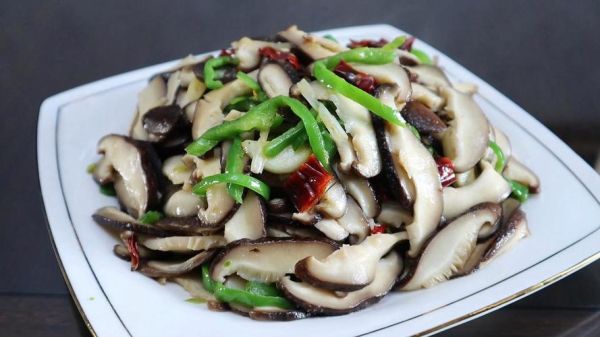 炒香菇怎么炒才好吃_香菇炒之前要不要焯水-第1张图片-山城妙识 炒香菇怎么炒才好吃_香菇炒之前要不要焯水-第1张图片-山城妙识