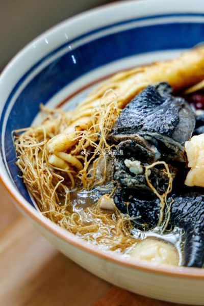 药膳乌鸡汤怎么做_乌鸡汤适合什么人喝-第1张图片-山城妙识