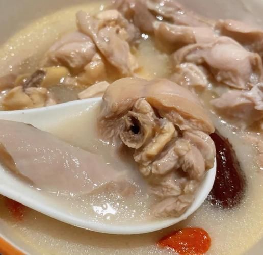 家常猪肚鸡怎么做_猪肚鸡需要焯水吗-第1张图片-山城妙识 家常猪肚鸡怎么做_猪肚鸡需要焯水吗-第1张图片-山城妙识