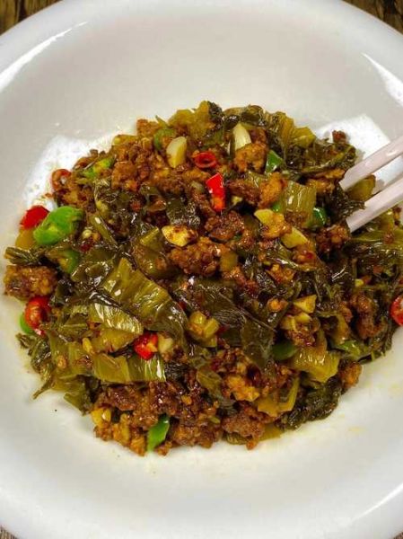 酸菜肉最正宗的做法_酸菜肉怎么做才够味-第1张图片-山城妙识