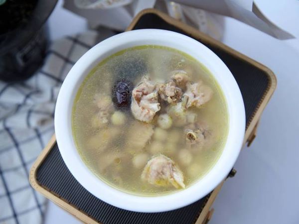 炖蛋鸡怎么做_炖蛋鸡需要焯水吗-第1张图片-山城妙识 炖蛋鸡怎么做_炖蛋鸡需要焯水吗-第1张图片-山城妙识