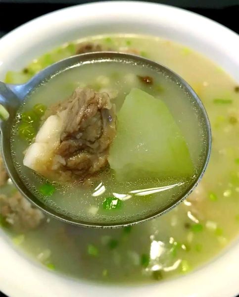 冬瓜绿豆排骨汤怎么做_冬瓜绿豆排骨汤的功效-第2张图片-山城妙识