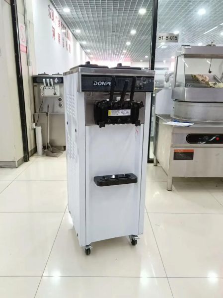 地摊冰淇淋机器多少钱_二手冰淇淋机价格-第1张图片-山城妙识 地摊冰淇淋机器多少钱_二手冰淇淋机价格-第1张图片-山城妙识