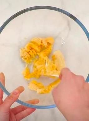 蜂蜜煎饼怎么做_蜂蜜煎饼的做法步骤-第1张图片-山城妙识