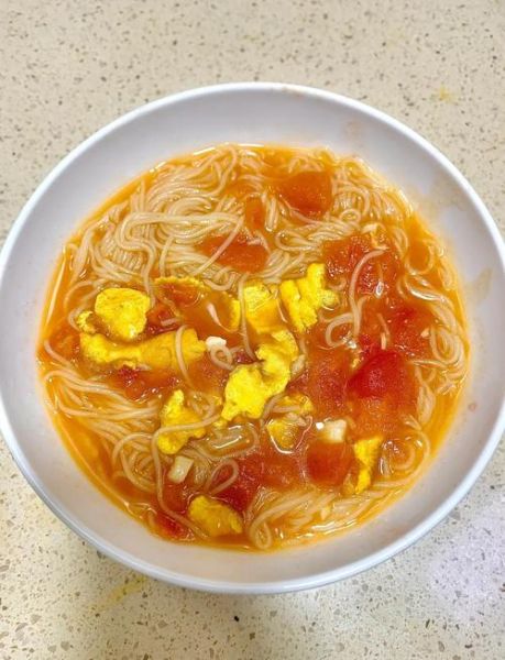 鸡蛋西红柿面怎么做_西红柿鸡蛋面汤要加多少水-第1张图片-山城妙识 鸡蛋西红柿面怎么做_西红柿鸡蛋面汤要加多少水-第1张图片-山城妙识