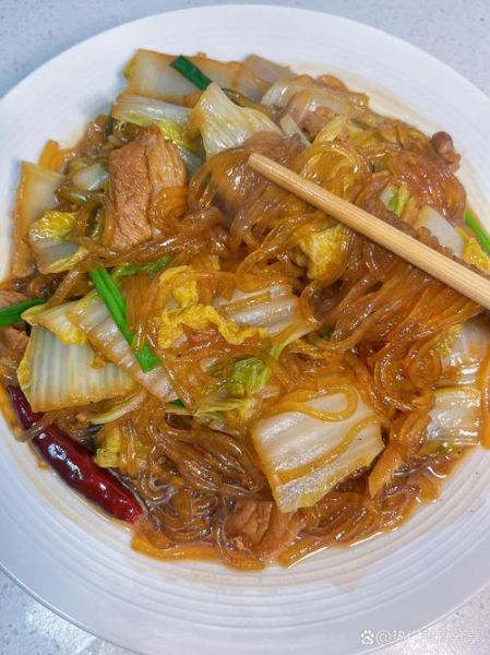 正宗东北猪肉炖粉条怎么做_家常做法步骤详解-第2张图片-山城妙识