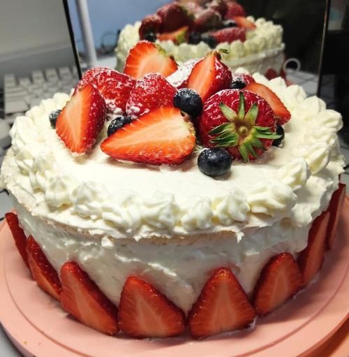 淡奶油蛋糕和普通蛋糕区别_哪个更好吃-第1张图片-山城妙识 淡奶油蛋糕和普通蛋糕区别_哪个更好吃-第1张图片-山城妙识