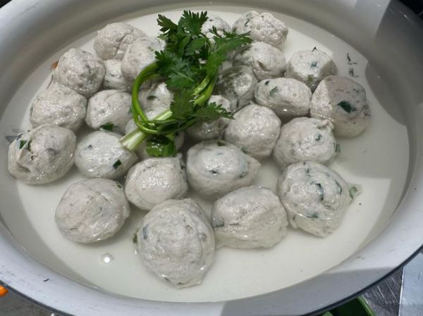 炸脆皮冰淇淋怎么做_炸冰淇淋为什么外酥里不化-第1张图片-山城妙识 炸脆皮冰淇淋怎么做_炸冰淇淋为什么外酥里不化-第1张图片-山城妙识