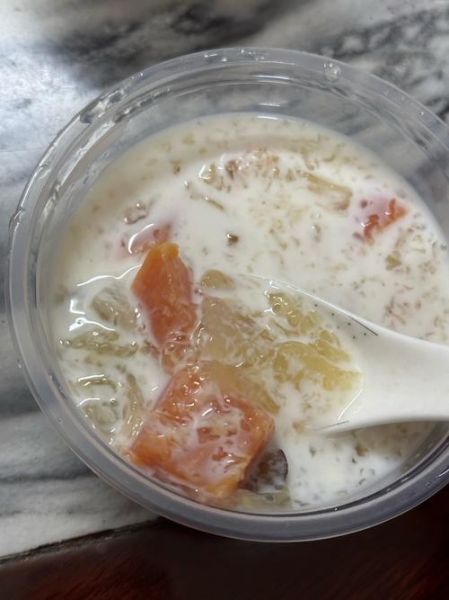 燕窝炖牛奶的做法_燕窝炖牛奶的功效-第1张图片-山城妙识