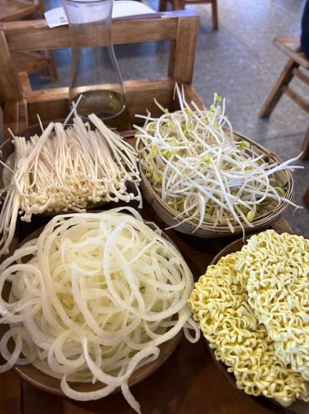 火锅配菜哪些最好吃_火锅配菜推荐-第2张图片-山城妙识