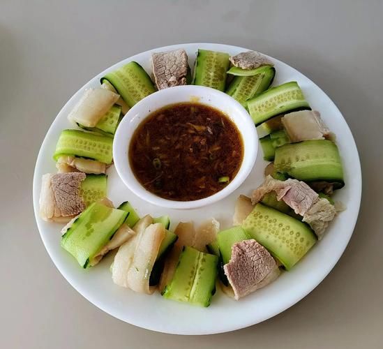 白肉蒜泥怎么做好吃_蒜泥白肉做法步骤-第3张图片-山城妙识