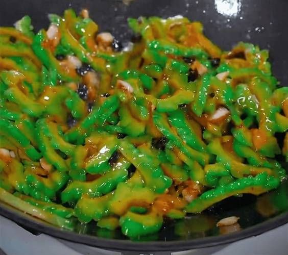 炒苦瓜怎么不苦_苦瓜焯水几分钟最好-第2张图片-山城妙识 炒苦瓜怎么不苦_苦瓜焯水几分钟最好-第2张图片-山城妙识