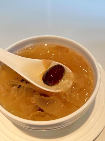 红枣银耳羹的做法_红枣银耳羹的功效窍门-第1张图片-山城妙识