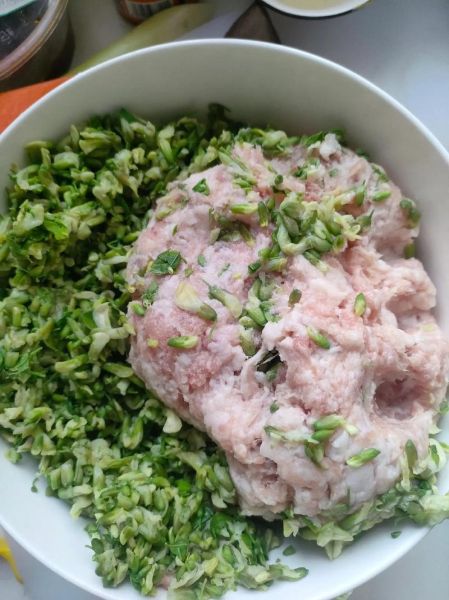 洋槐花饺子馅怎么做_洋槐花包饺子好吃吗-第3张图片-山城妙识 洋槐花饺子馅怎么做_洋槐花包饺子好吃吗-第3张图片-山城妙识