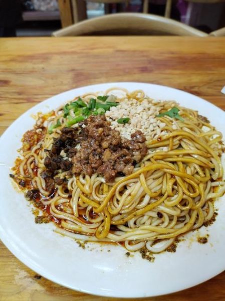 燃面是哪里的特色面食_四川宜宾燃面为什么叫燃面-第2张图片-山城妙识