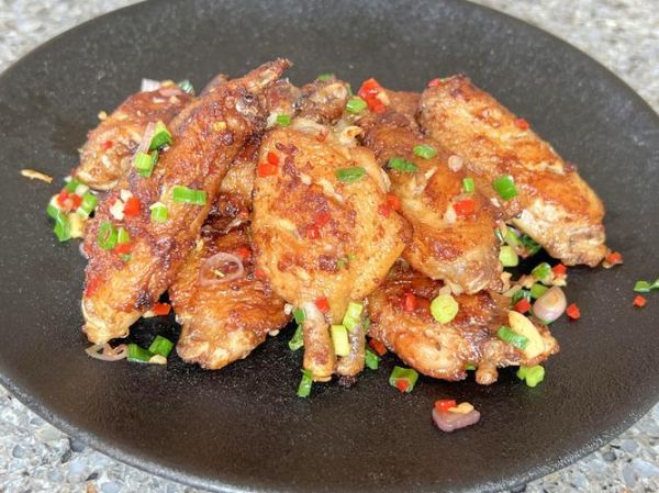 鸡翅中怎么炸才好吃_鸡翅炸多久才酥脆-第2张图片-山城妙识