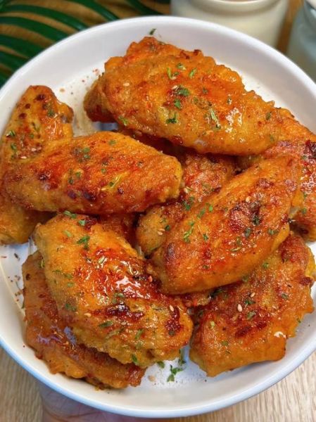 鸡翅中怎么炸才好吃_鸡翅炸多久才酥脆-第1张图片-山城妙识