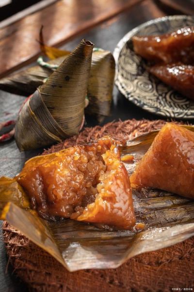 五香咸肉粽怎么做_咸肉粽的腌制技巧-第2张图片-山城妙识