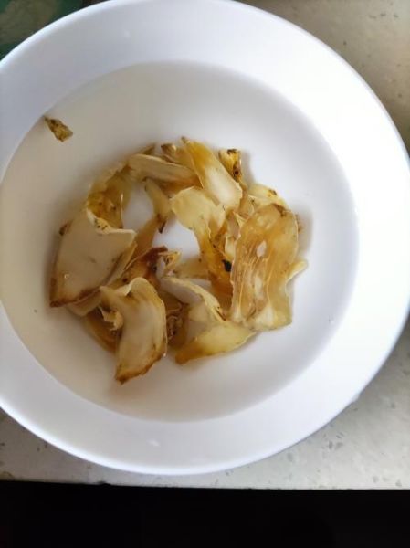 干百合泡水正确做法_干百合泡水前要不要洗-第2张图片-山城妙识