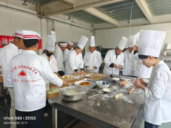 哪里有面点师培训班_面点师培训多少钱-第2张图片-山城妙识 哪里有面点师培训班_面点师培训多少钱-第2张图片-山城妙识