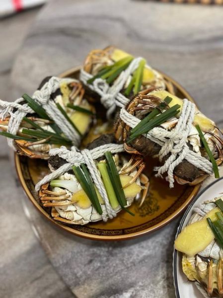 清蒸大闸蟹怎么做_蒸几分钟最鲜嫩-第2张图片-山城妙识