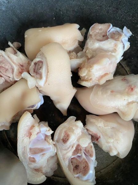 清水猪蹄怎么做_清水猪蹄焯水多久-第1张图片-山城妙识