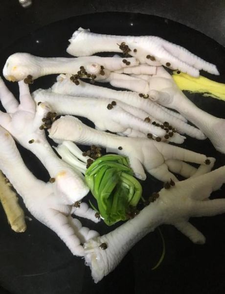 盐焗鸡爪怎么做_盐焗鸡爪的做法步骤-第2张图片-山城妙识