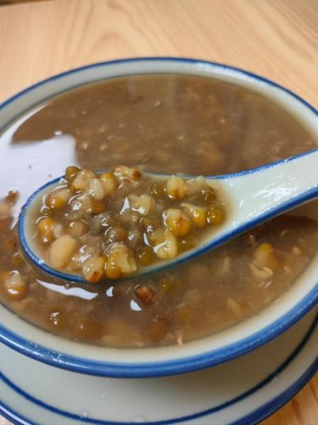 绿豆糖水什么时候放糖_绿豆糖水放糖最佳时机-第2张图片-山城妙识