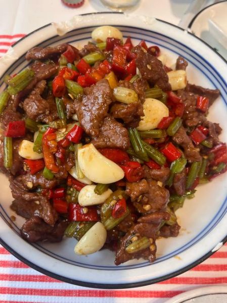 怎样炒牛肉_炒牛肉怎么炒才嫩-第2张图片-山城妙识