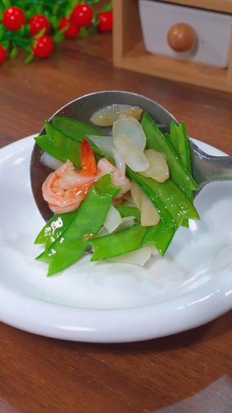 新鲜百合炒什么好吃_百合炒肉片还是虾仁-第1张图片-山城妙识