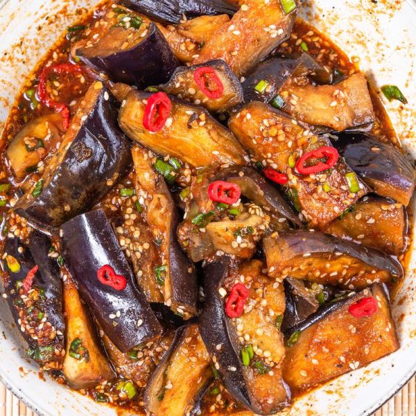 烧茄子怎么做到外焦里脆_烧茄子为什么总是软塌塌-第1张图片-山城妙识 烧茄子怎么做到外焦里脆_烧茄子为什么总是软塌塌-第1张图片-山城妙识