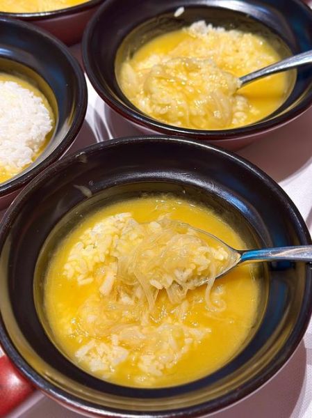 鱼翅捞饭加蒜好吃吗_鱼翅捞饭加蒜的做法-第1张图片-山城妙识