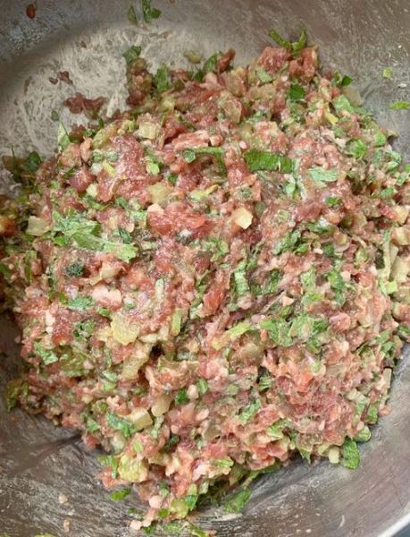 牛肉饺子馅怎么调才嫩_牛肉饺子馅配方比例-第1张图片-山城妙识 牛肉饺子馅怎么调才嫩_牛肉饺子馅配方比例-第1张图片-山城妙识