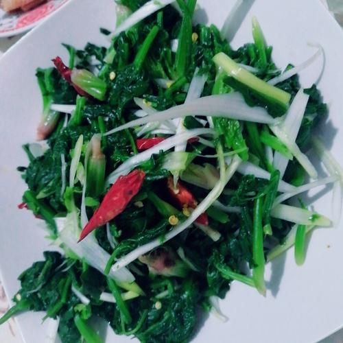 炝拌菠菜怎么做_炝拌菠菜用不用焯水-第2张图片-山城妙识