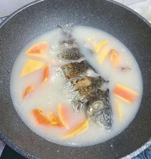 木瓜鱼汤的功效与作用_孕妇能喝吗-第1张图片-山城妙识