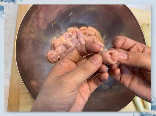 猪小肠里面装的是什么东西_猪小肠内容物成分-第2张图片-山城妙识