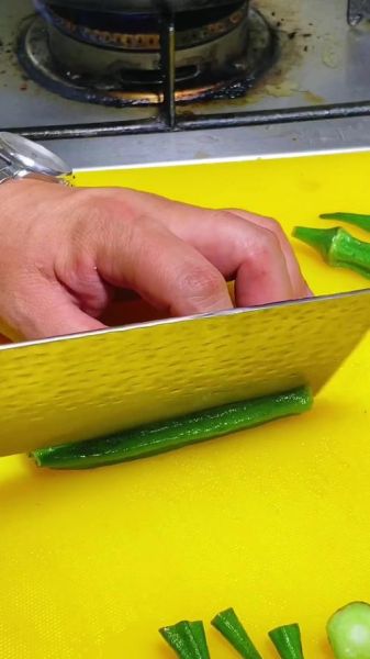 秋葵一定要焯水吗_焯水对营养的影响-第1张图片-山城妙识 秋葵一定要焯水吗_焯水对营养的影响-第1张图片-山城妙识