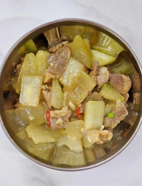 冬瓜炒肉怎么炒好吃_冬瓜炒肉的家常做法窍门-第1张图片-山城妙识