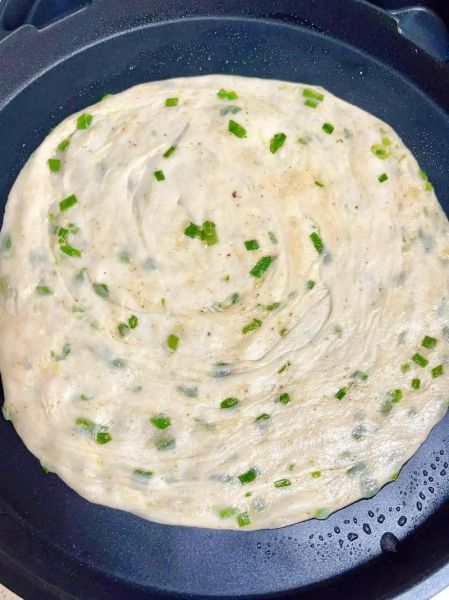 葱花千层饼怎么做又软又好吃_葱花千层饼怎么和面才松软-第1张图片-山城妙识